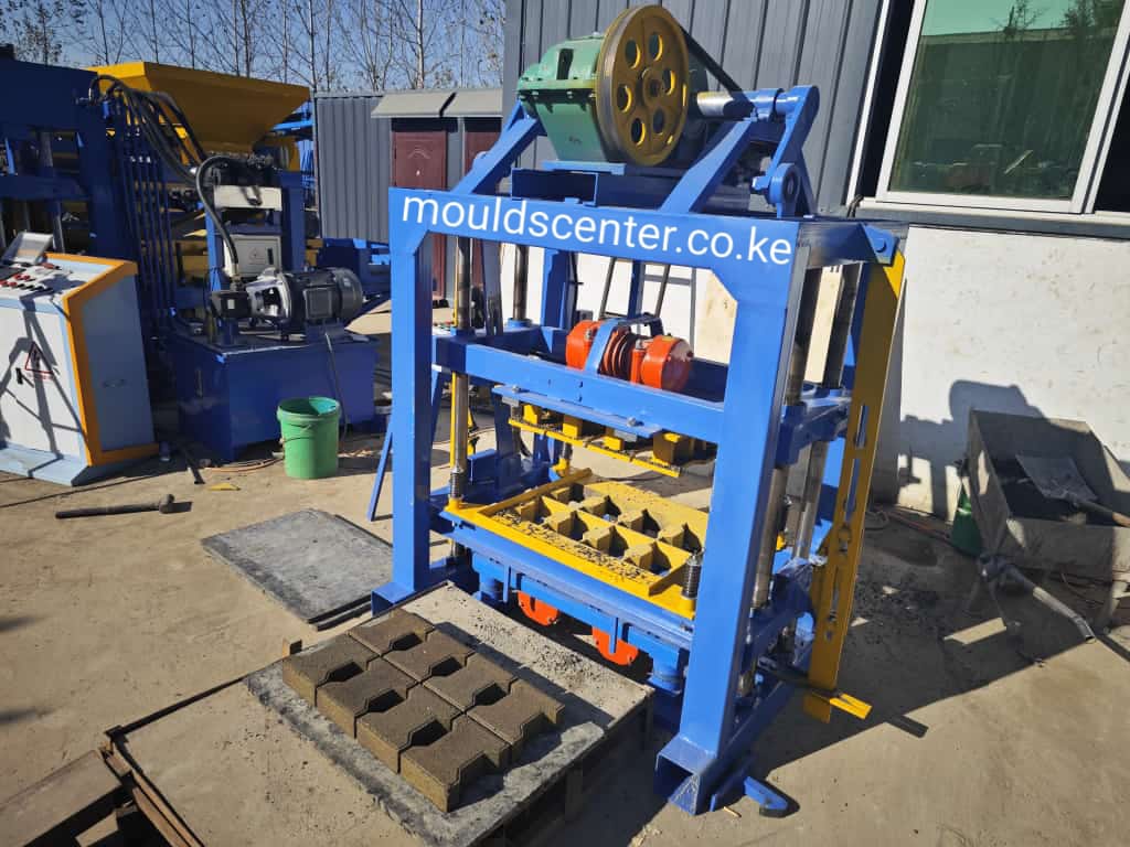 Cabro making machine - Moulds Center Ltd