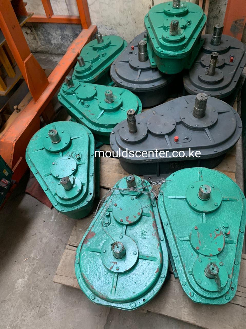 Heavy duty pan mixer gearbox - Moulds Center Ltd